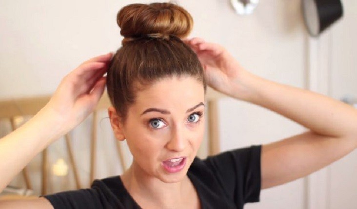 How to Recreate the Messy Bun in 5 Easy Steps - Cosmetology School ...